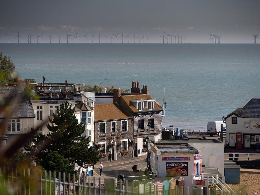 Kent Coast with Canterbury: Road Trip Online Travel Guide - Historic Towns: Sandwich and Deal