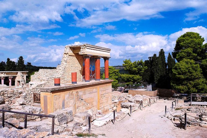 Knossos Palace and Arch. Museum of Heraklion Tour - Key Points