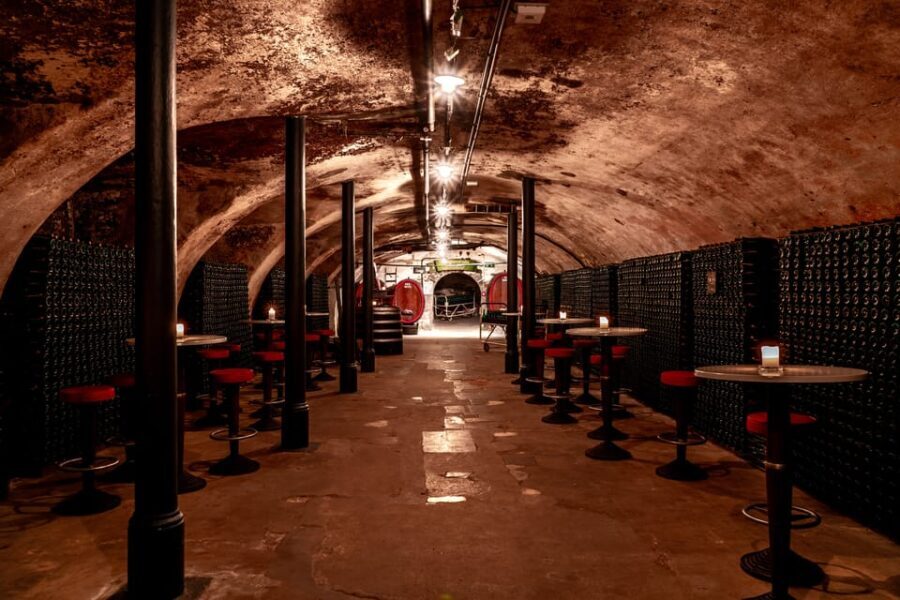 KO Wein- & Sektgeschichten incl. Verkostung - Descending into the Sparkling Wine Museum’s Cellar
