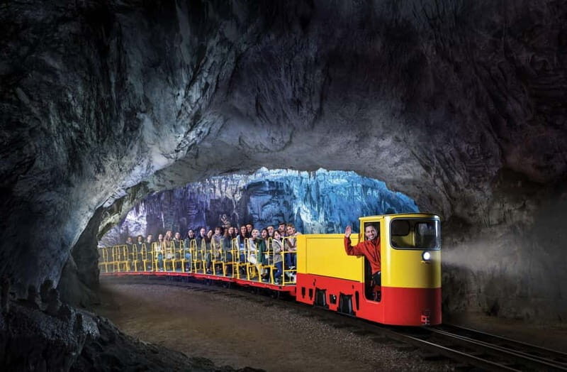 Koper: Postojna Cave and Predjama Castle Tour and Tickets - Detailed Breakdown of the Itinerary