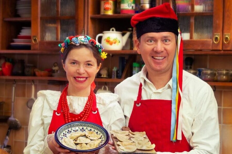 Krakow: Bites and Sights Guided Walking Tour with Royal Road - Is This Tour for You?