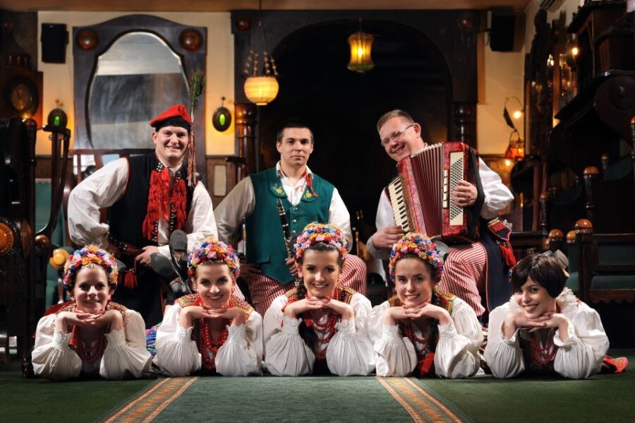 Krakow: Folk Show & 3-Course Dinner at Jama Michalika Café - In-Depth Breakdown of the Itinerary