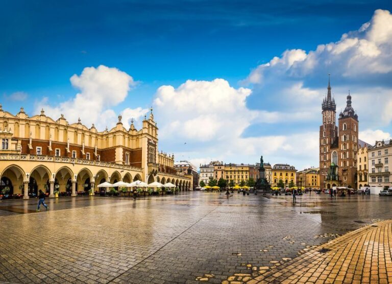 Krakow: Guided Sightseeing Tour by E-Scooter with Snacks - The Value of a 2.5-Hour E-Scooter Tour