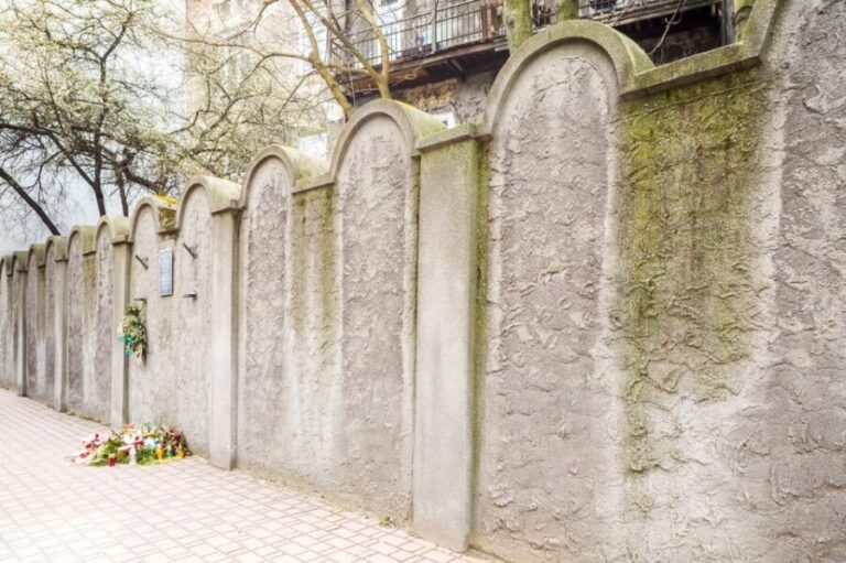 Krakow: Jewish Ghetto and Plaszow Concentration Camp Tour - Who Should Take This Tour?