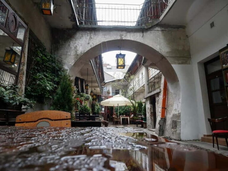 Krakow: Jewish Quarter Kazimierz Guided Walking Tour - Practical Aspects and What to Expect