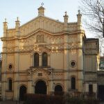 Krakow Kazimierz and Jewish Ghetto Tour with Synagogues - The Experience and Its Value
