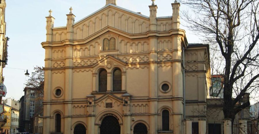 Krakow Kazimierz and Jewish Ghetto Tour with Synagogues - Final Thoughts: Who Will Love This Tour?