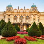 Krakow: Old Town Audioguided walking Tour - Who Will Love This Tour?