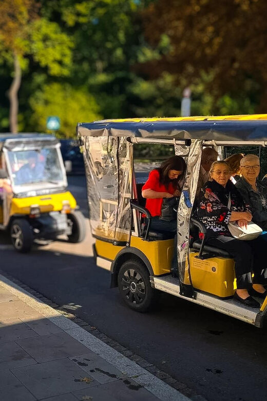 Krakow: Old Town by Golf Cart & Guided Tour of Wawel Castle - Detailed Breakdown of the Itinerary