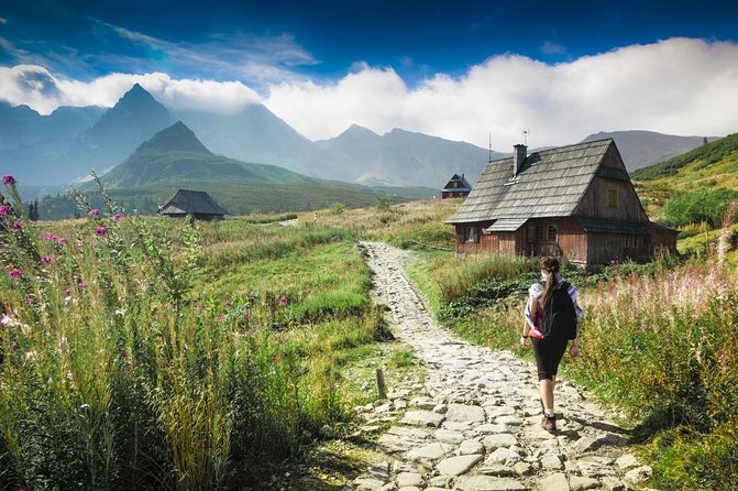 Krakow : Private tour hiking in Tatra Mountains and Termal baths - Who Is This Tour Best Suited For?