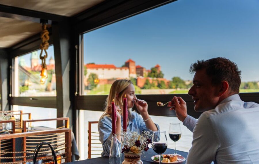 Krakow: Romantic Dinner with a Cruise on the Vistula River - Who Should Consider This Tour?