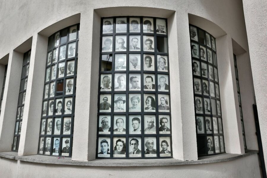 Krakow: Schindler's Factory Guided Tour with Entry Ticket - Transportation, Timing, and Practicalities