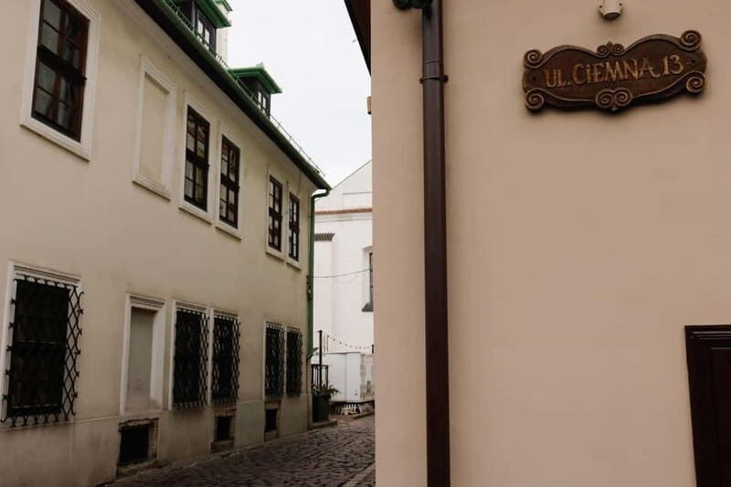 Krakow: Schindler's Footsteps & Museum Guided Tour - Key Points