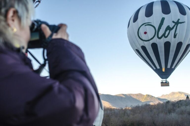 La Garrotxa Volcanoes Half-Day Hot Air Balloon Flight - Accessibility and Comfort