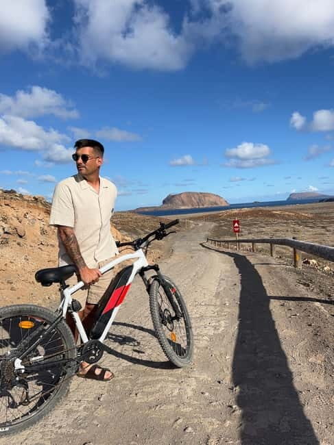 La Graciosa: Rent your ELECTRIC BIKE and explore the island at your own pace. - What to Expect on Your Electric Bike Day