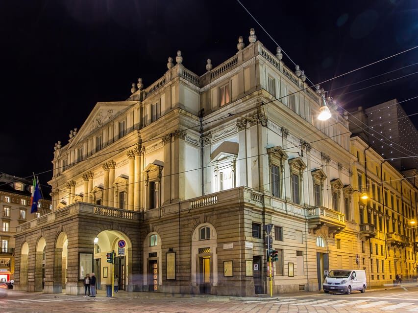 La Scala's Grand History & Architecture: A Guided Tour - An Authentic Look at La Scala’s Architectural Elegance