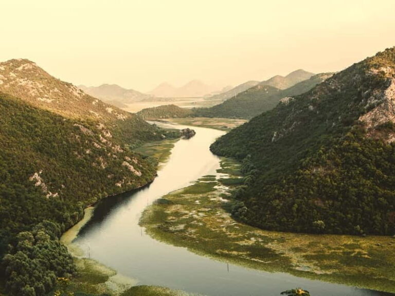 Lake Skadar: Visit the Montenegrin Venice - Virpazar: A Charming Gateway