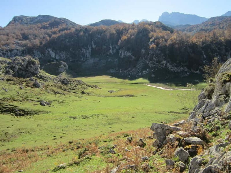 Lakes of Covadonga and Sanctuary of Covadonga: Guided and interpreted tour - Practical Tips for Travelers
