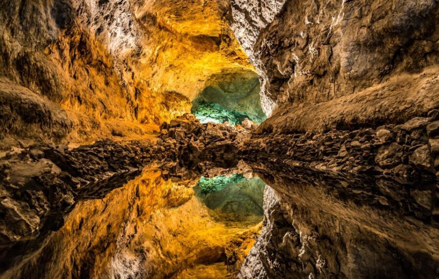Lanzarote: Cueva de los Verdes & Jameos del Agua Tour - What’s Included and What to Consider
