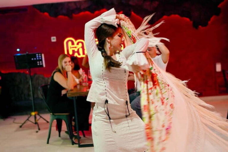Lanzarote: Flamenco Experience with Dinner and Drinks - Why This Experience Would Be a Great Choice