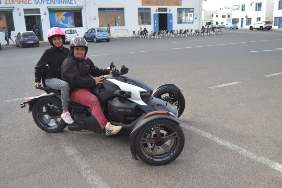 Lanzarote: Guided Tour on a Ryker - The Southern Route: Volcanoes, Wineries, and Coastal Wonders