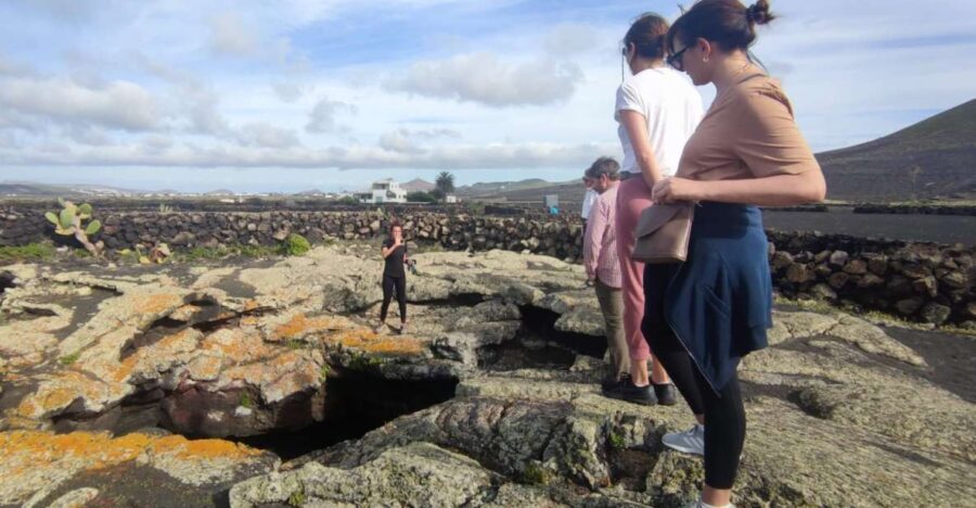 Lanzarote: Timanfaya Natural Park Trekking Tour - Transport, Group Size, and Practicalities