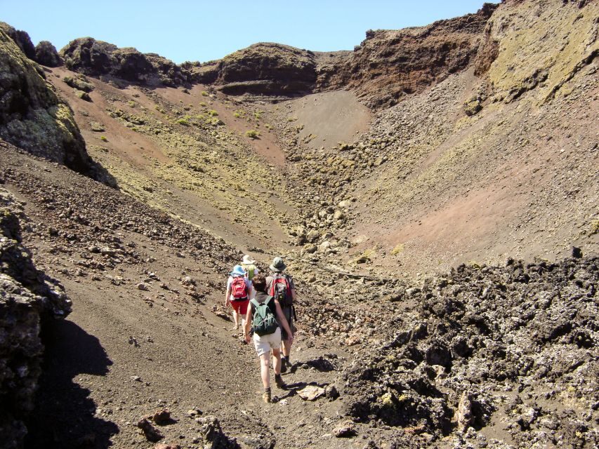 Lanzarote: Volcano Hike - The Guided Tour: Knowledge and Local Passion