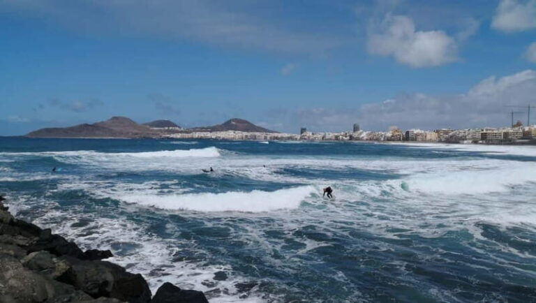 Las Palmas: City, Harbor, and Beach Walking-Hiking Tour - A Handy Guide to This Las Palmas Tour