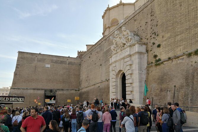 Last Minute Entrance Ticket for Vatican museum's & Sistine Chapel - The Realities of Visiting the Vatican with This Ticket