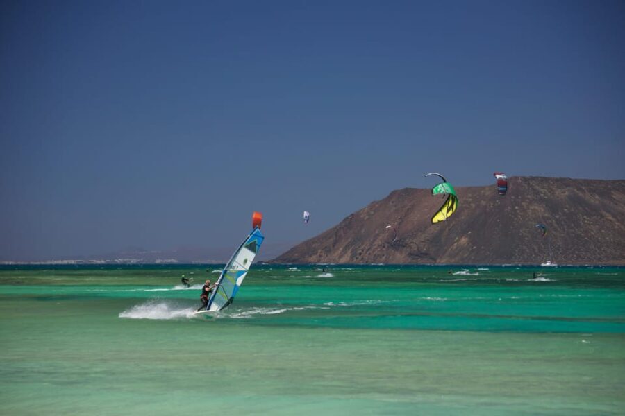 Learn to windsurf in Fuerteventura! - What makes the location in El Cotillo special?