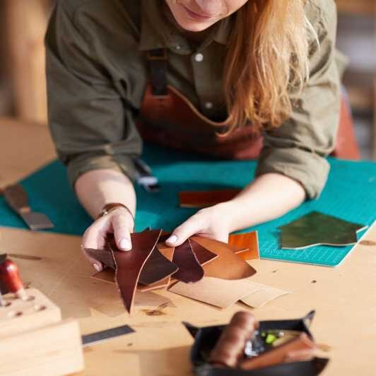 Leather and Passion: A Tour of Florentine Craftsmanship - Exploring the Craft Workshops