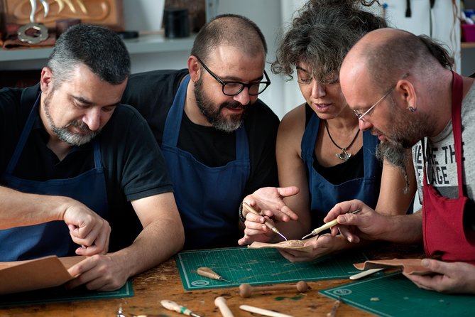 Leathercraft Workshop in the Rastro of Madrid - Leathercraft Workshop in the Rastro of Madrid — A Hands-On Artistic Escape