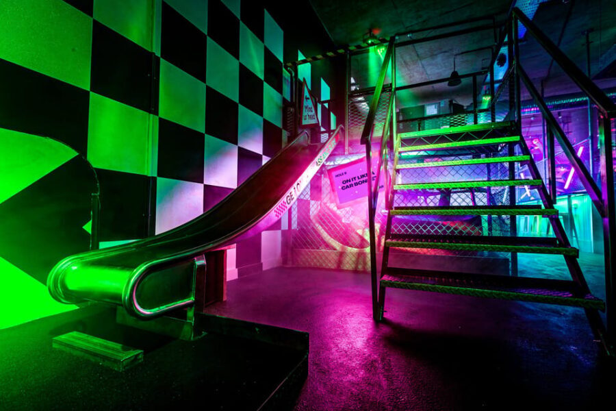 Leeds: Junkyard Golf Tickets for 9 or 18 Holes - How It Fits Into Your Leeds Visit