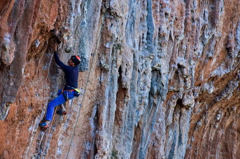 Leonidio: Rock Climbing Coaching Session with a Guide - What to Expect from Your Climbing Day