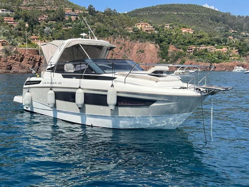 Lerins Islands Cruise and Snorkeling - The Boat and Onboard Comforts