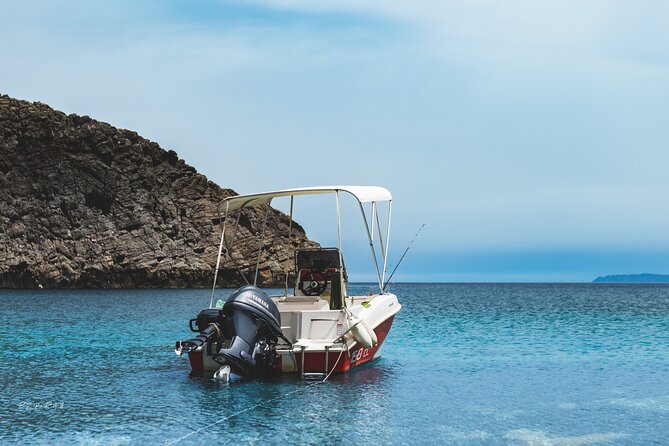 License Free Boat Rental in Kolimvari (30-hp engine) - Key Points