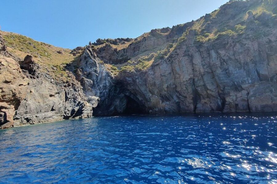 Lipari: Boat Tour of Vulcano Island with Disembarkation Stop - In-Depth Itinerary Breakdown