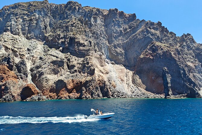 Lipari Volcano Sciara By Day - Who is this tour best for?