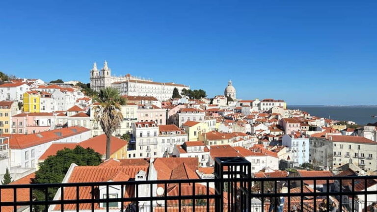 Lisboa: Tuk Tuk ride in Alfama & pick-up you at the hotel. - Practical Details & What to Expect