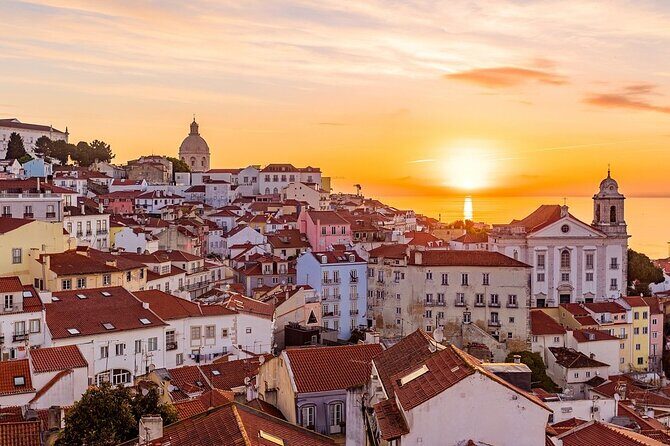 Lisbon Airport (LIS) Private Transfer to Lisbon City/Hotels - The Ride and Experience