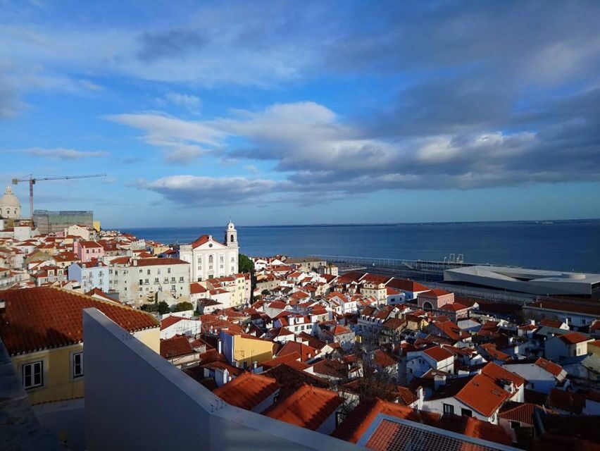 Lisbon: Alfama, Mouraria Neighborhood Walking Tour - Authentic Experiences That Enrich Your Visit