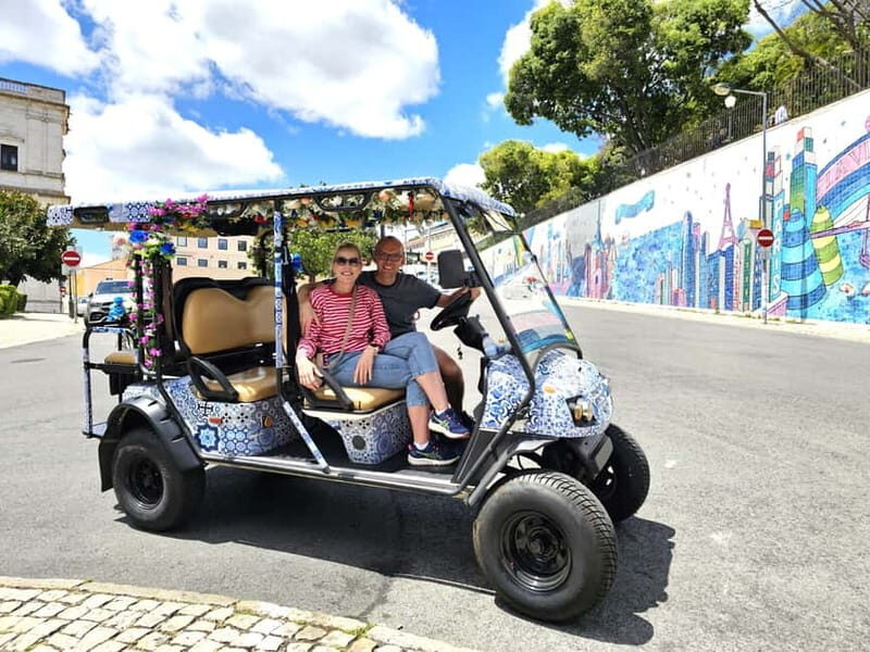 Lisbon: Guided Tuk-Tuk Tour Alfama and history - The Highlights of the Tour