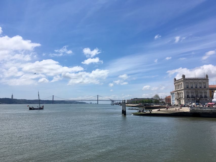 Lisbon: Hills, Alfama, and Mouraria Tour by Electric Bike - What Makes This Tour Stand Out