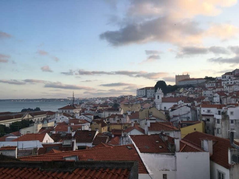 Lisbon Honda Pcx 125cc Rental from 4Hours-7 Days - Who Should Consider This Experience?