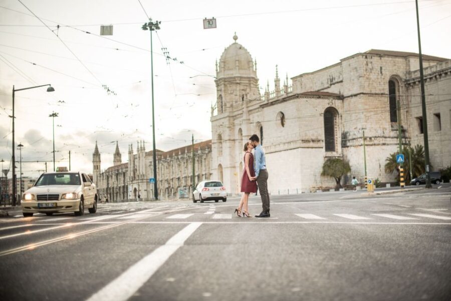 Lisbon: Photo Shoot with a Private Vacation Photographer - How It Works