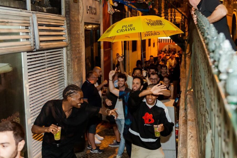 Lisbon PinkStreet Pubcrawl: 1hOpen Bar, Shots,VIP Club Entry - Why It Works