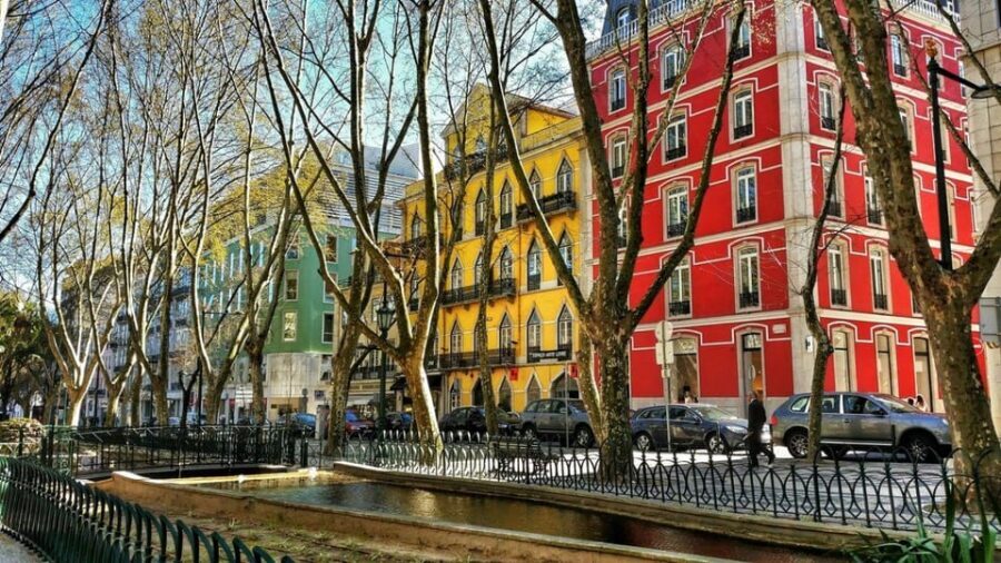 Lisbon Private City Tour with Local Guide  2 or 4 Hours - What to Expect from the Tour