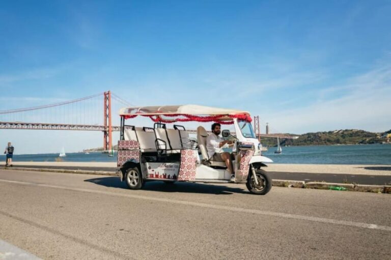 Lisbon: Private Guided Tuk-Tuk Tour with Hotel Pickup - The Itinerary: A Playful Route Through Lisbon’s Best