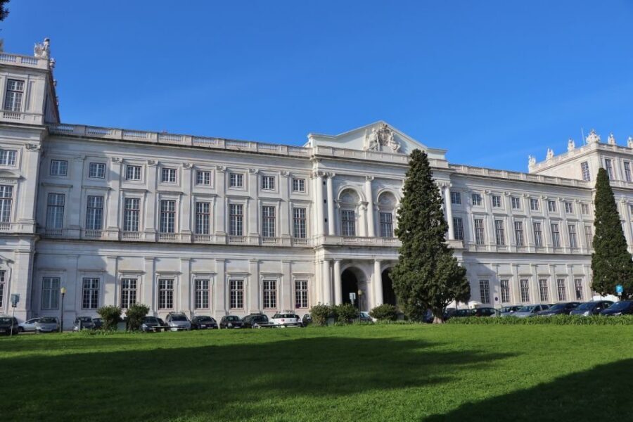 Lisbon: Private Historical Tour to Queluz and Ajuda Palaces - The Logistics and Value of the Tour
