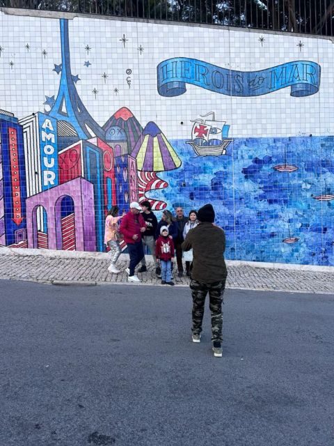 Lisbon Private Sightseeing Photography Tour with Tuk Tuk - The Experience in Detail